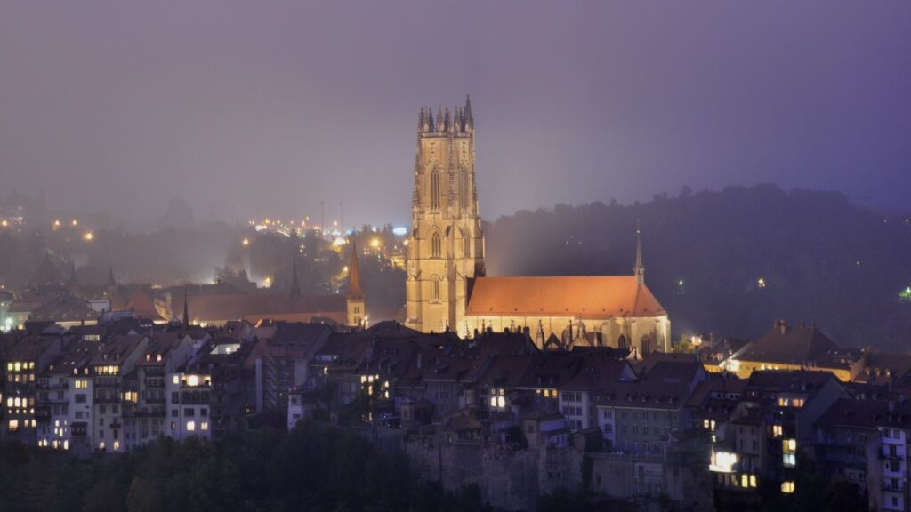 Église catholique – Fribourg - La cathédrale St-Nicolas de Fribourg ...